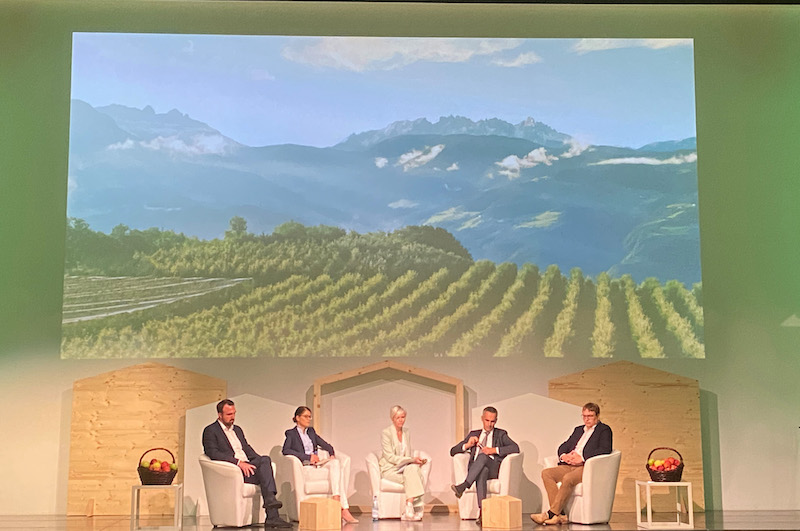 VOG se convierte en Home Of Apples con la sostenibilidad por bandera ...